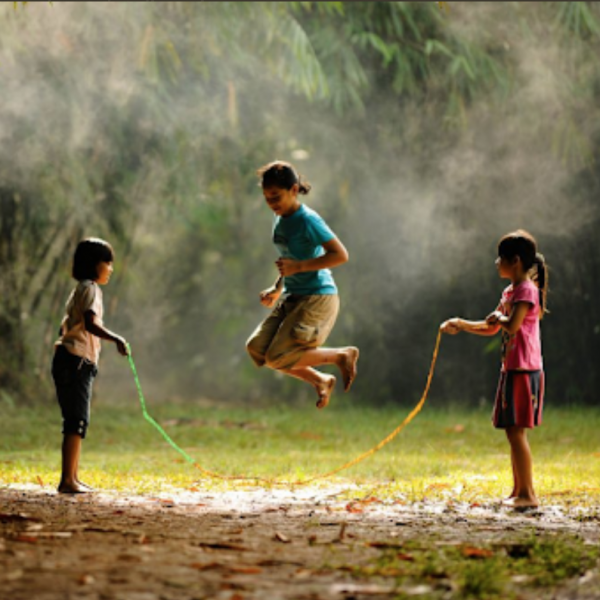 Throwback Permainan Kanak-Kanak Zaman Dahulu – LOCCO
